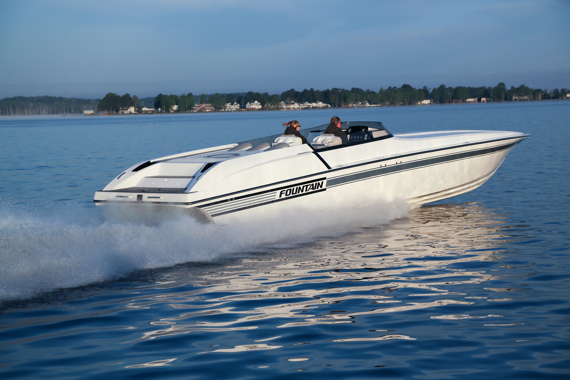 Experience Fountain Boats: Unleash the Thrill of Speed - Fountain ...
